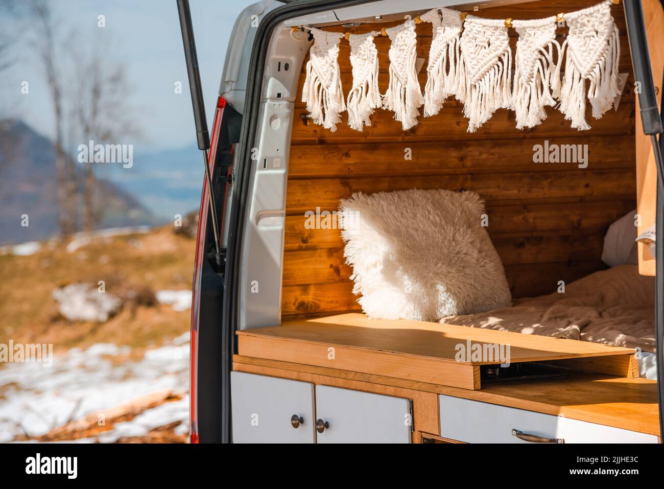 Back of van hi-res stock photography and images - Alamy