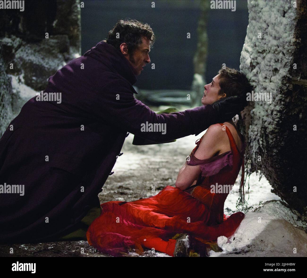 HUGH JACKMAN, ANNE HATHAWAY, LES MISERABLES, 2012 Stock Photo - Alamy