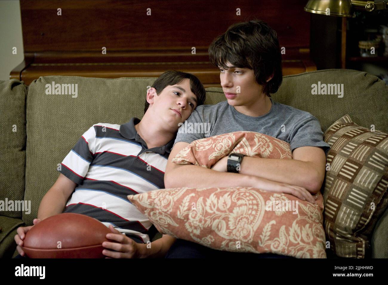 ZACHARY GORDON, DEVON BOSTICK, DIARY OF A WIMPY KID: DOG DAYS, 2012 Stock Photo - Alamy
