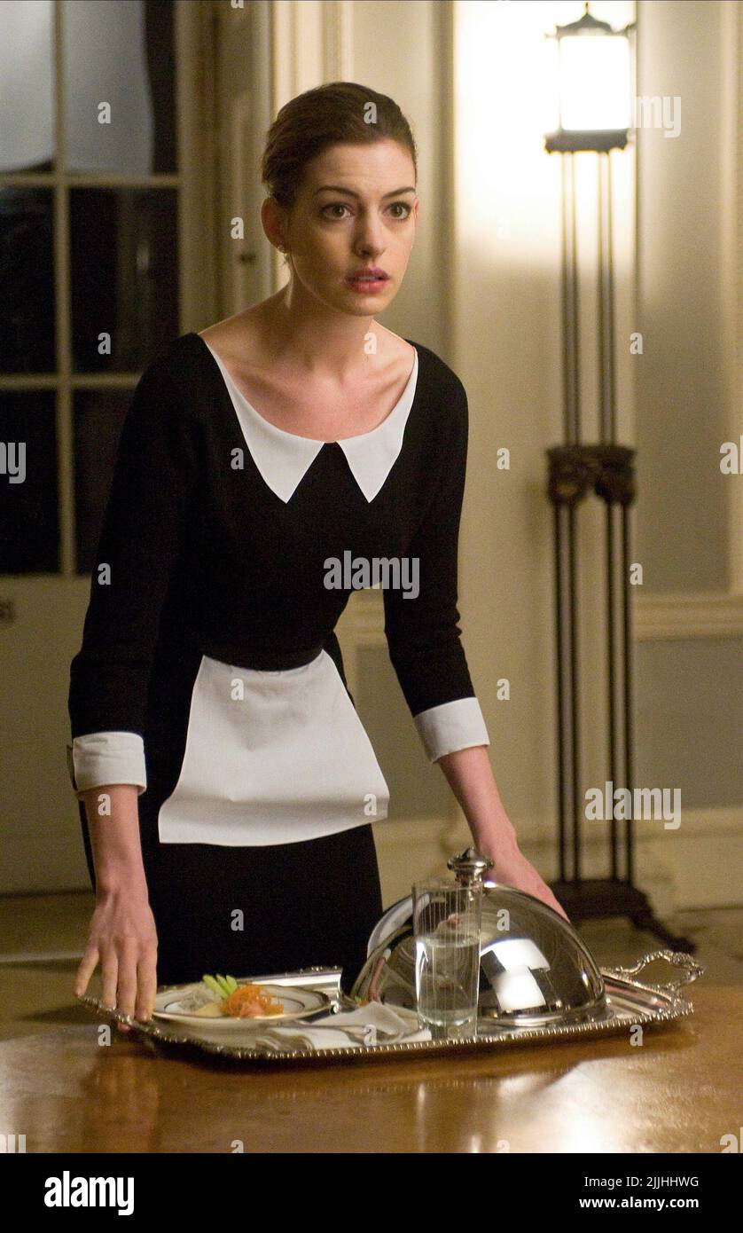 The dark knight rises anne hathaway hi-res stock photography and images - Alamy