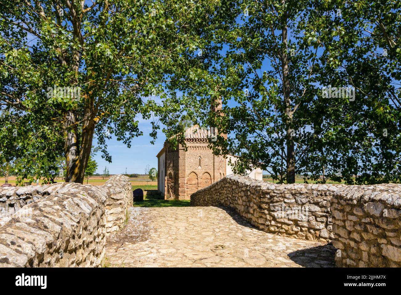 Emita de la virgen del puente hi-res stock photography and images - Alamy