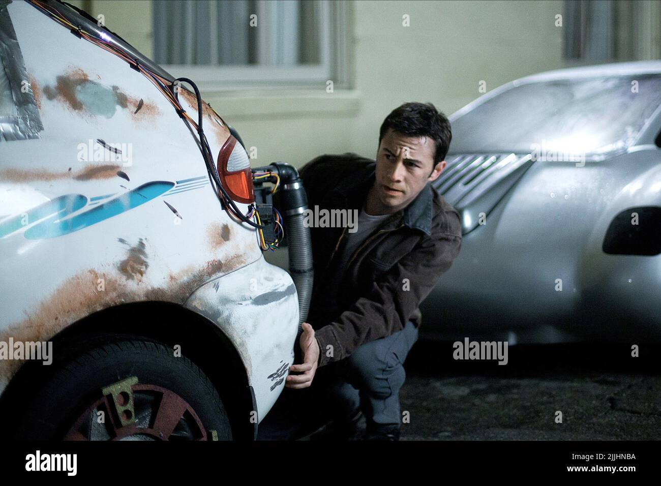 Joseph gordon levitt looper hi-res stock photography and images - Alamy