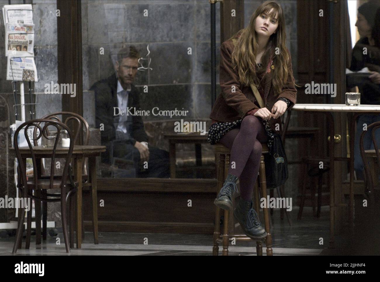 AARON ECKHART, LIANA LIBERATO, THE EXPATRIATE, 2012 Stock Photo - Alamy
