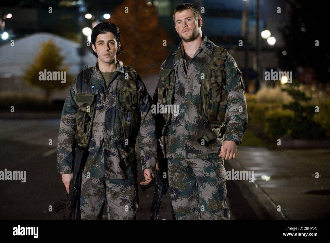 Josh peck chris hemsworth red hi-res stock photography and images - Alamy