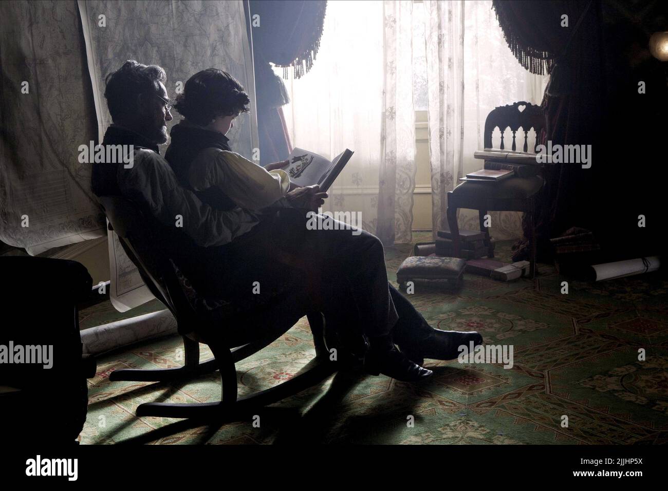 DANIEL DAY-LEWIS, CHASE EDMUNDS, LINCOLN, 2012 Stock Photo - Alamy