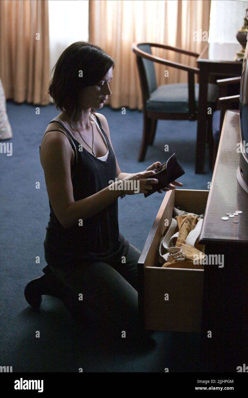 EMILY BLUNT, ARTHUR AND MIKE, 2012 Stock Photo - Alamy