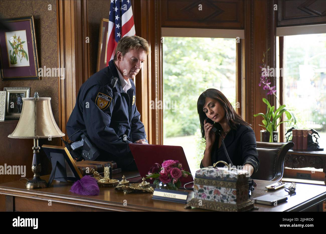 CHRIS POTTER, CATHERINE BELL, THE GOOD WITCH'S CHARM, 2012 Stock Photo ...