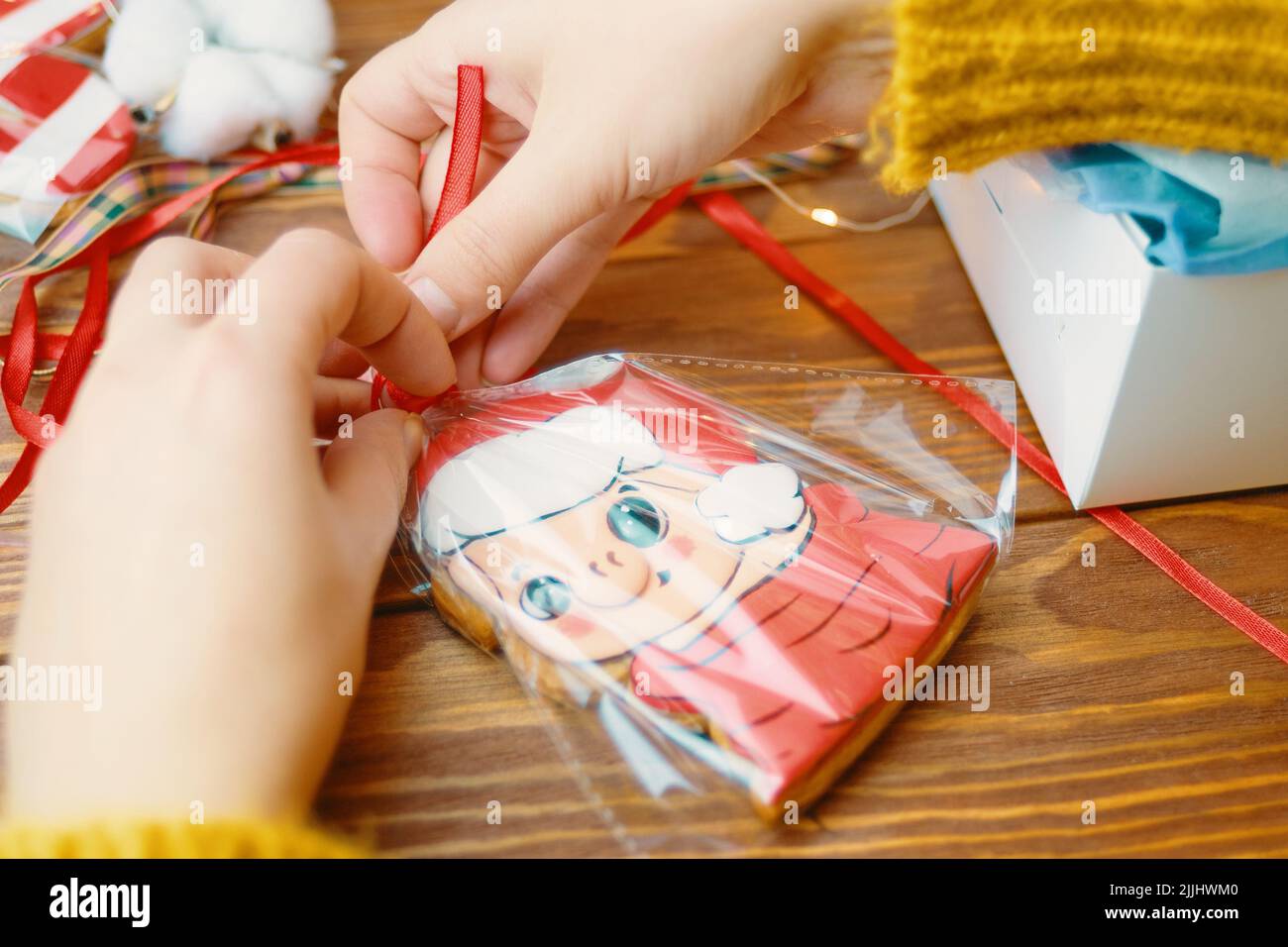 Gingerbread pig hi-res stock photography and images - Alamy