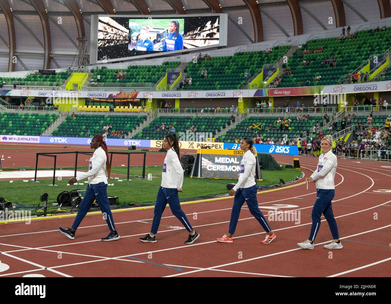 Victoria Ohuruogu, Nicole Yeargin, Laviai Nielsen and Jessie Knight (GB ...