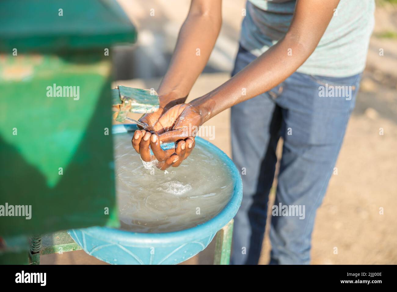 Outdoor hand washing station farm hi-res stock photography and images ...