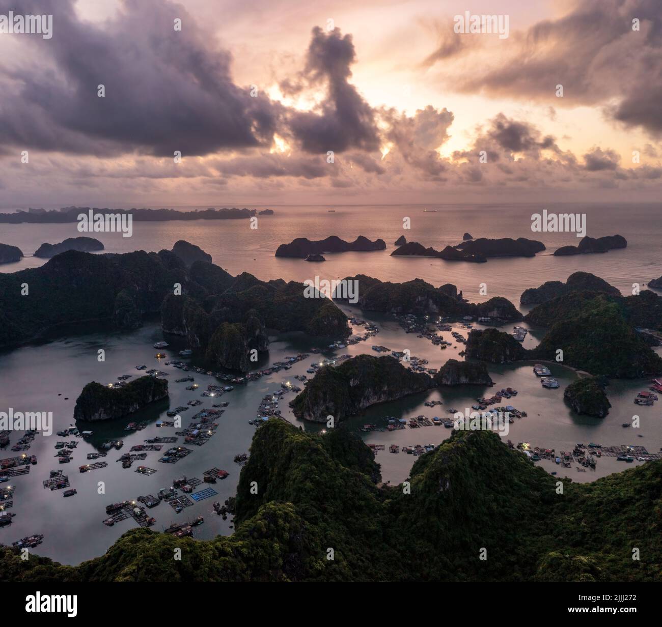 Floating fishing village and rock island in " Lan Ha " Bay, Vietnam ...