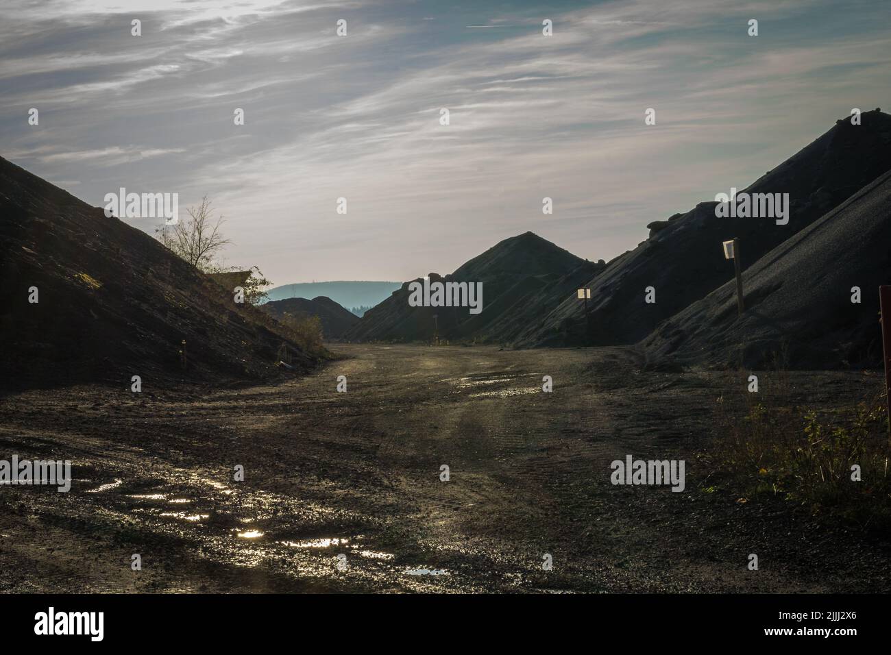Ground hills hi-res stock photography and images - Alamy