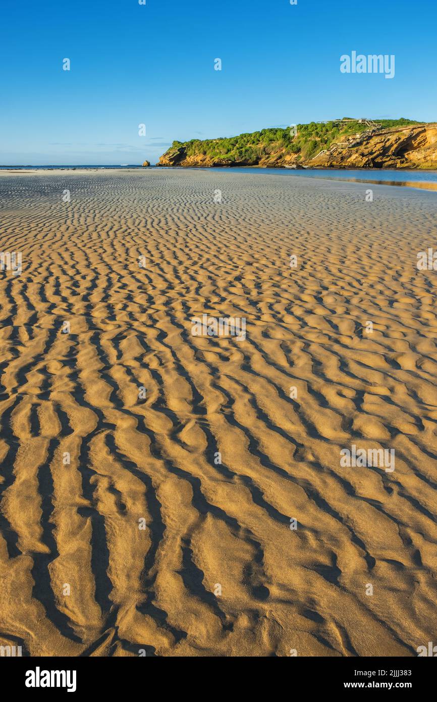 Ripples in the sand at Stingray Bay and Middle Island, Warrnambool ...