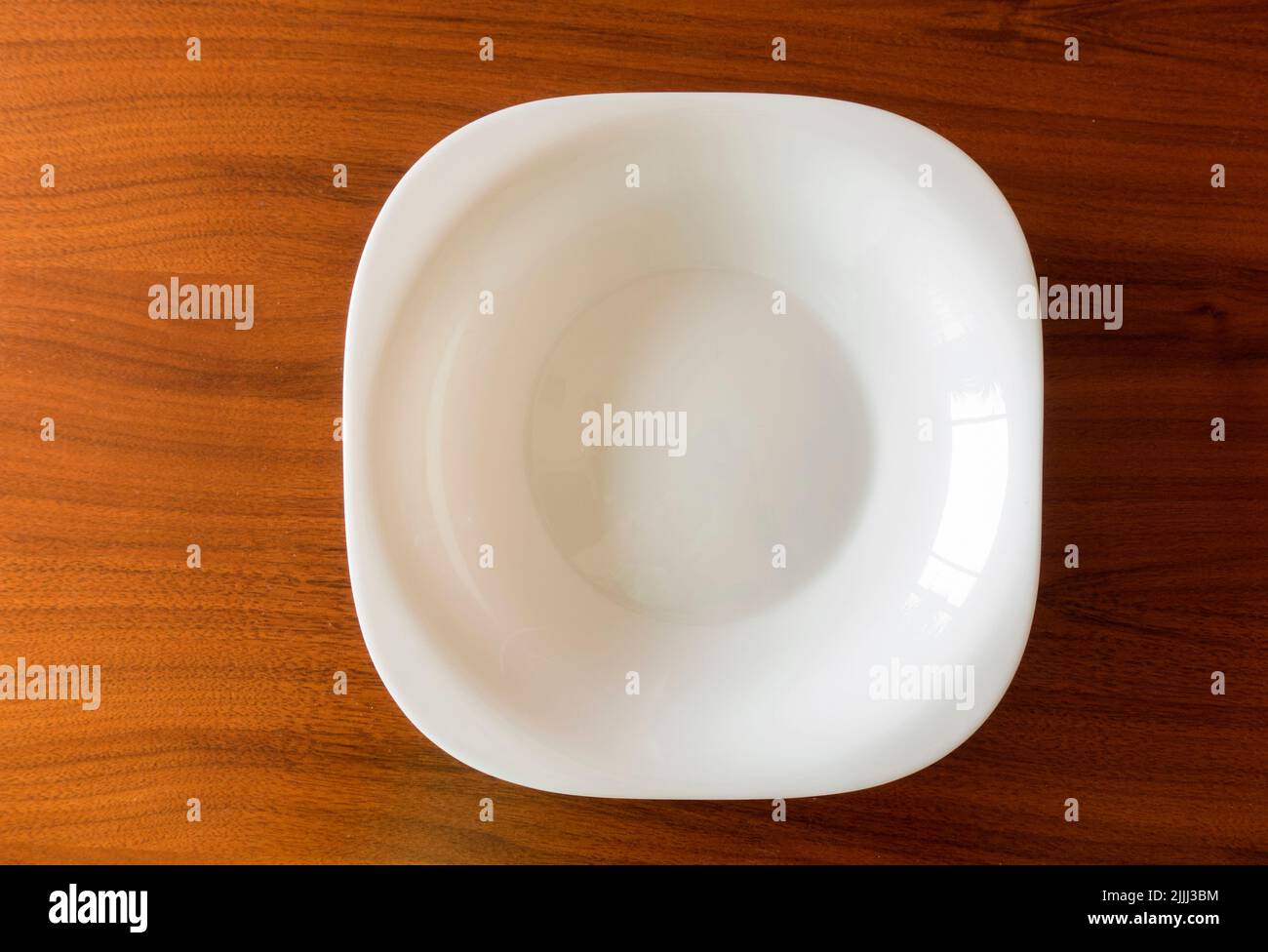Empty plate hunger hi-res stock photography and images - Alamy