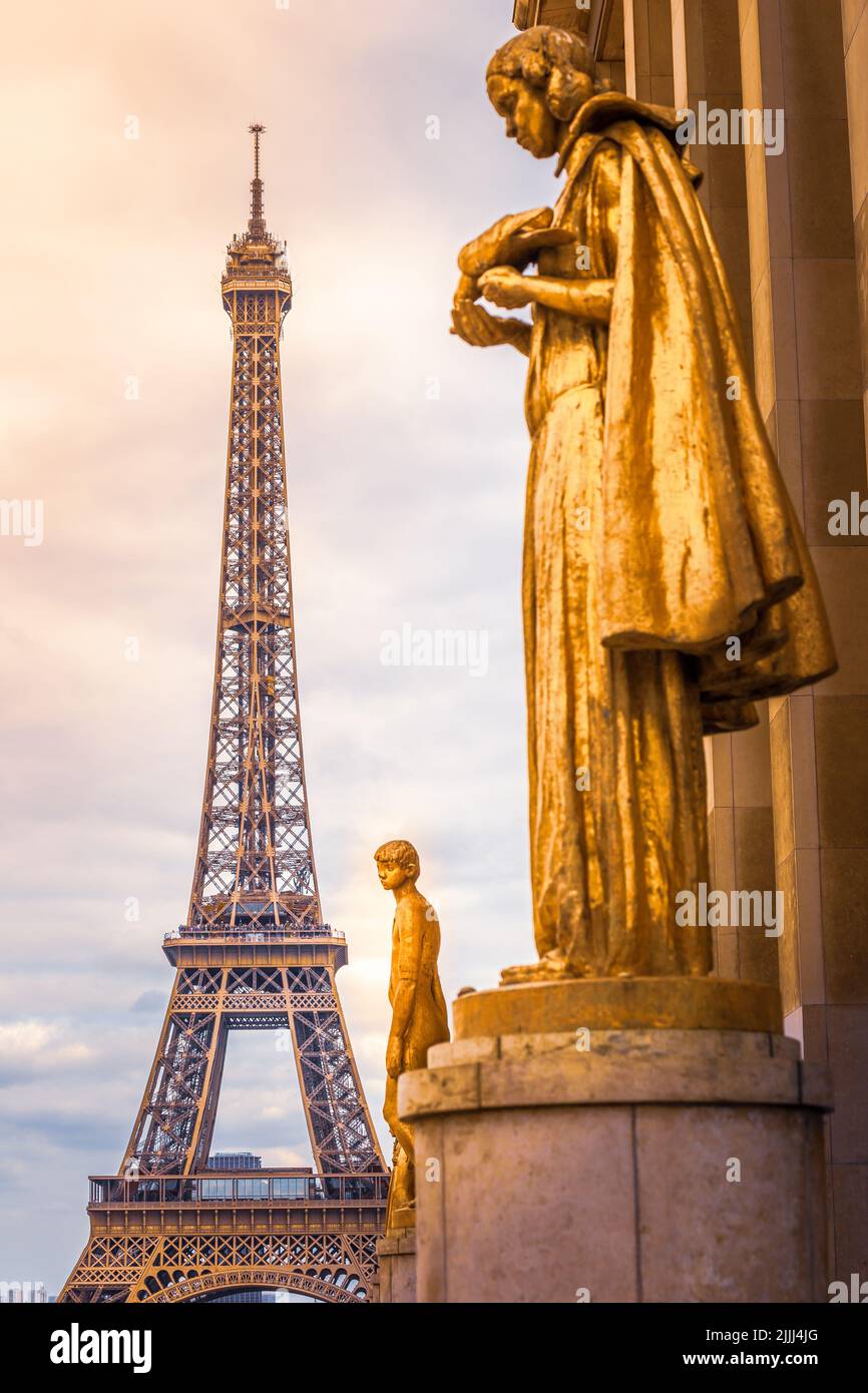 Eiffel tower from Trocadero with golden statues, Paris, France Stock ...