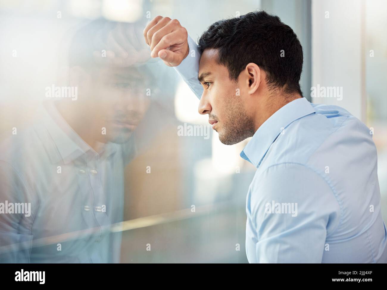 Leaning against a window hi-res stock photography and images - Alamy