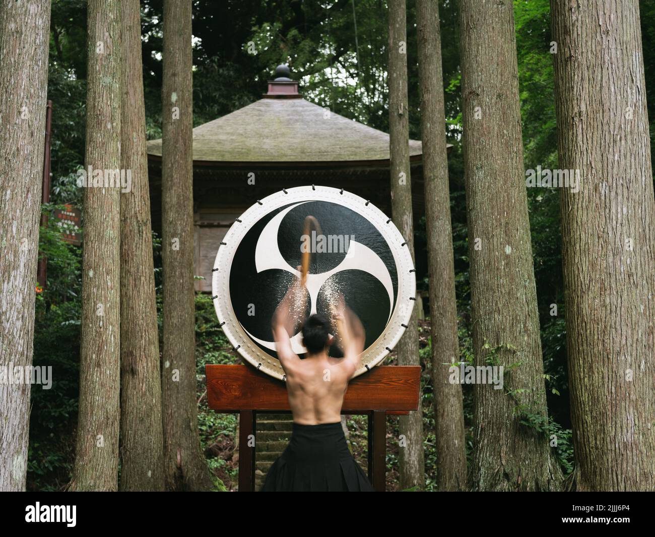 Sado japan drum hi-res stock photography and images - Alamy