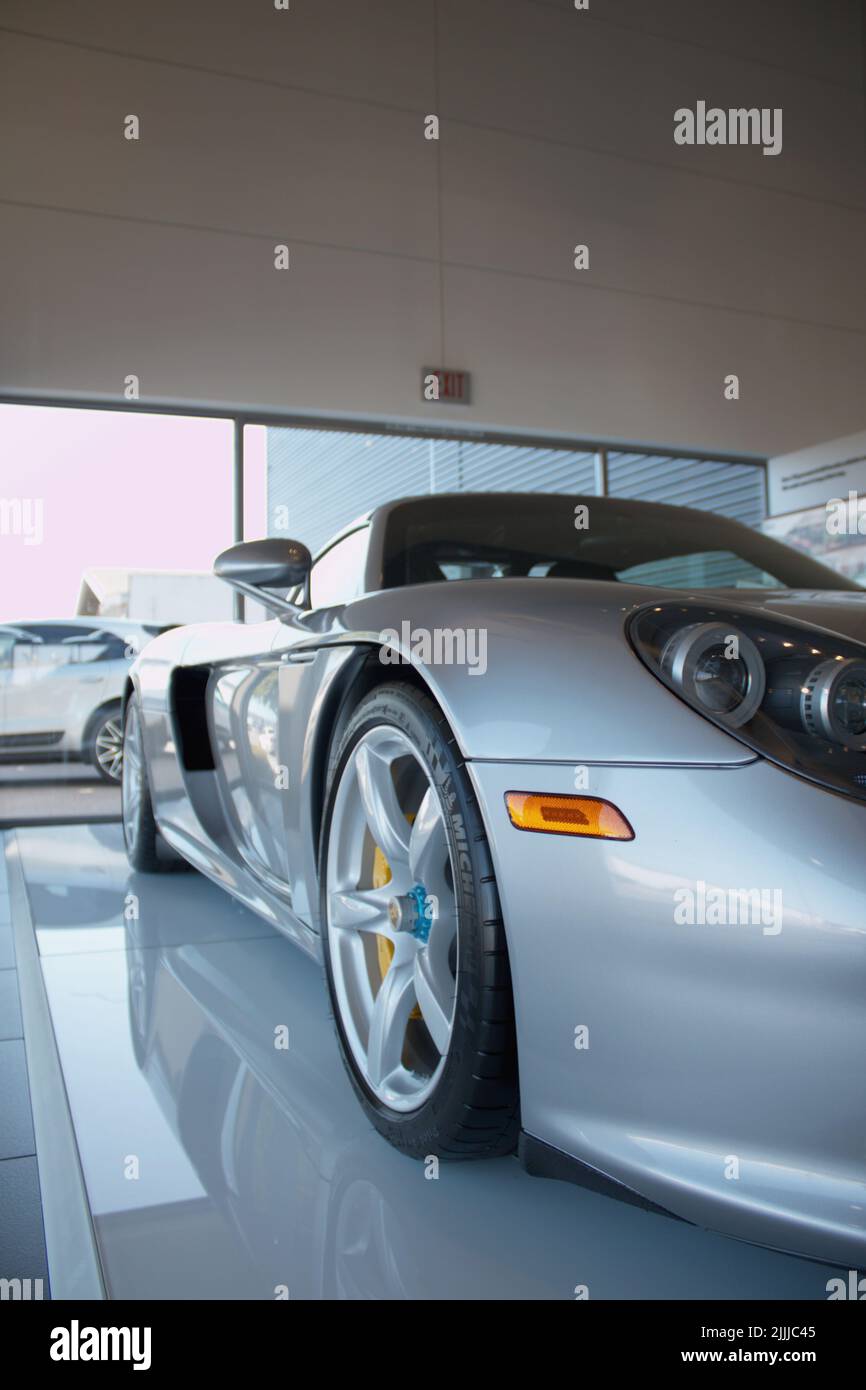 Carrera gt porsche hi-res stock photography and images - Alamy