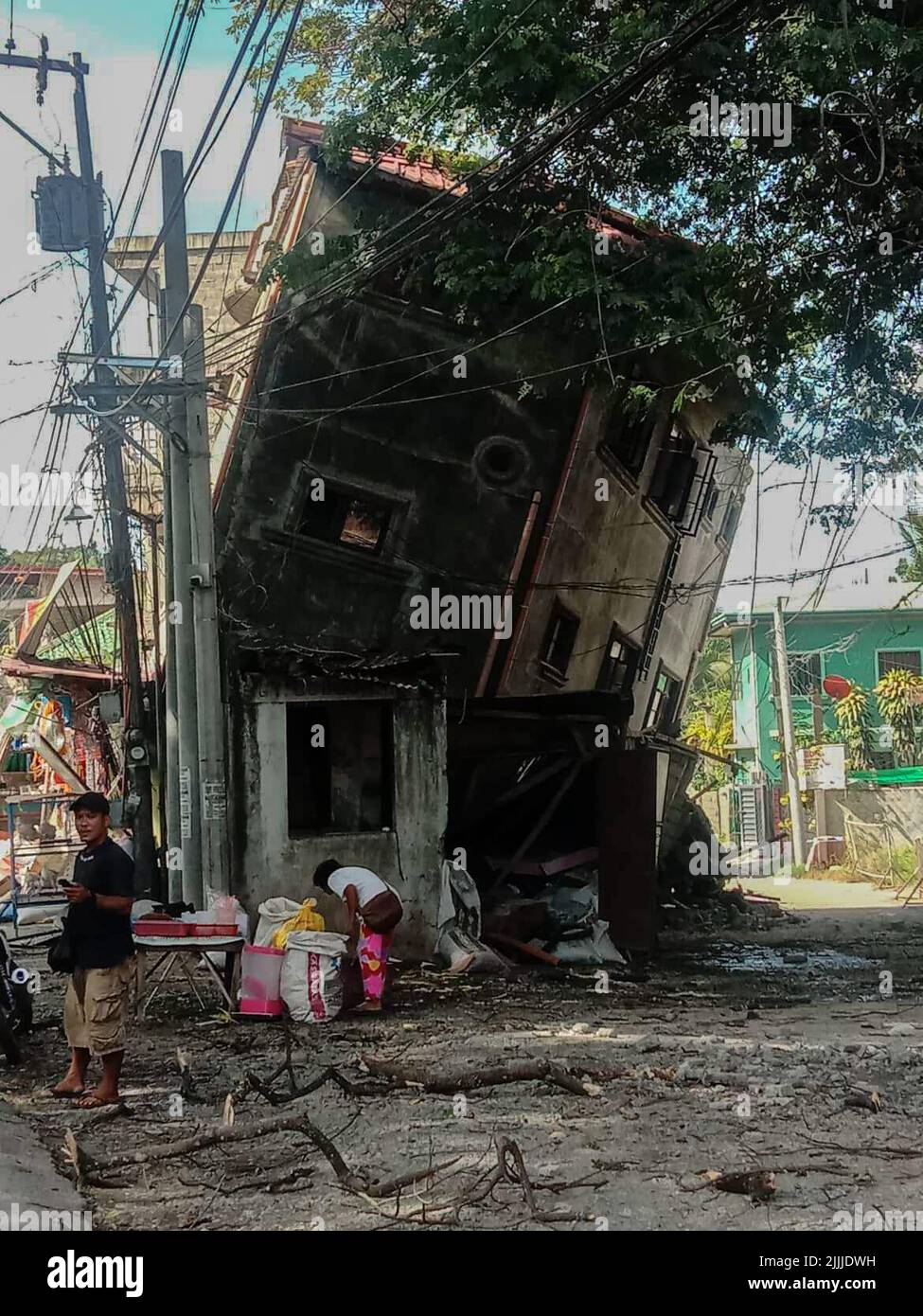 (220727) -- ABRA PROVINCE, July 27, 2022 (Xinhua) -- A house is seen ...