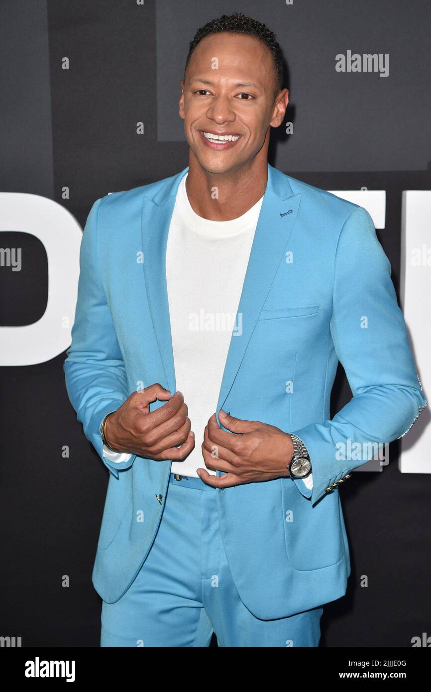 Uncoupled premiere on netflix hi-res stock photography and images - Alamy