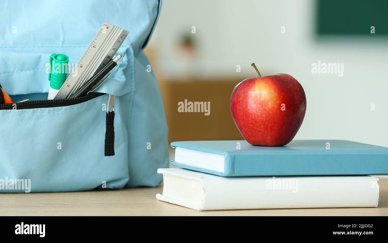 Schoolbag classroom hi-res stock photography and images - Alamy