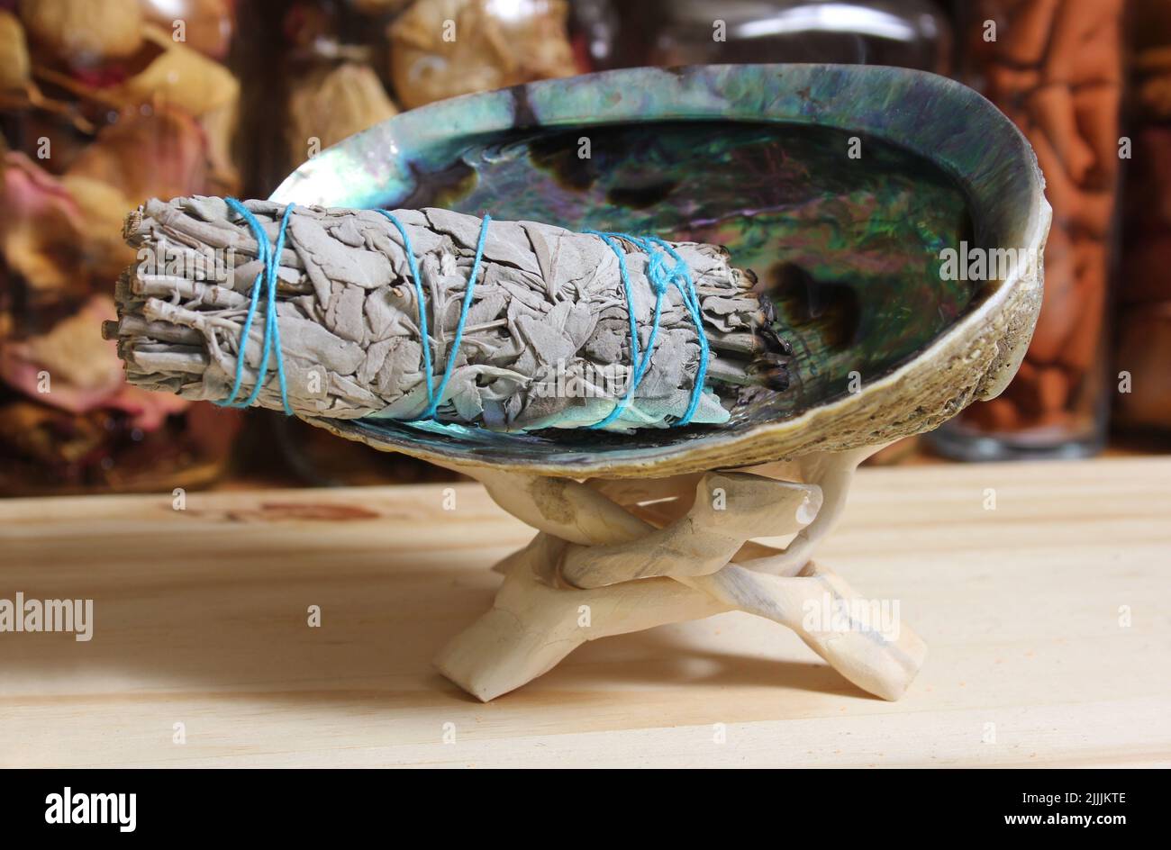 Abalone Shell With Sage Bundle Incense For Cleansing and Purification ...