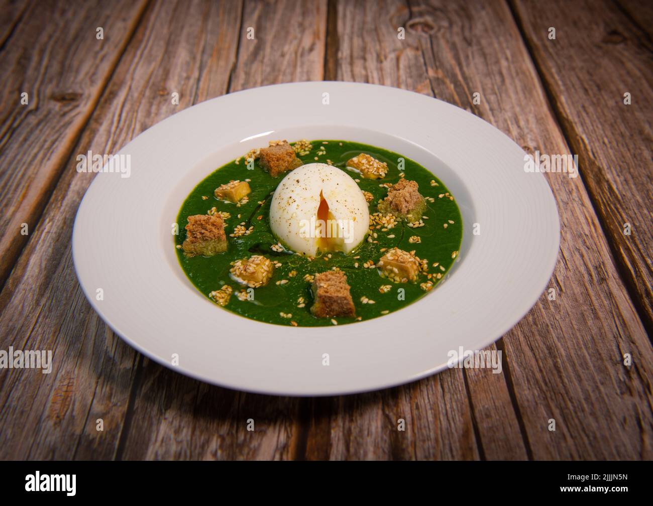 RECIPE FOR SOFT-BOILED EGG ON A COULIS OF TETRAGONE, BASIL, SAVORY AND ...