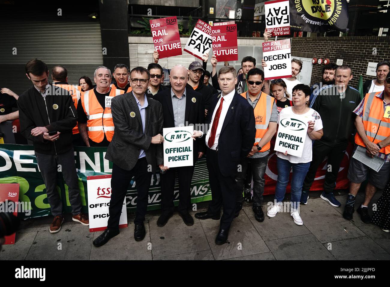 Mick lynch eddie dempsey hi-res stock photography and images - Alamy