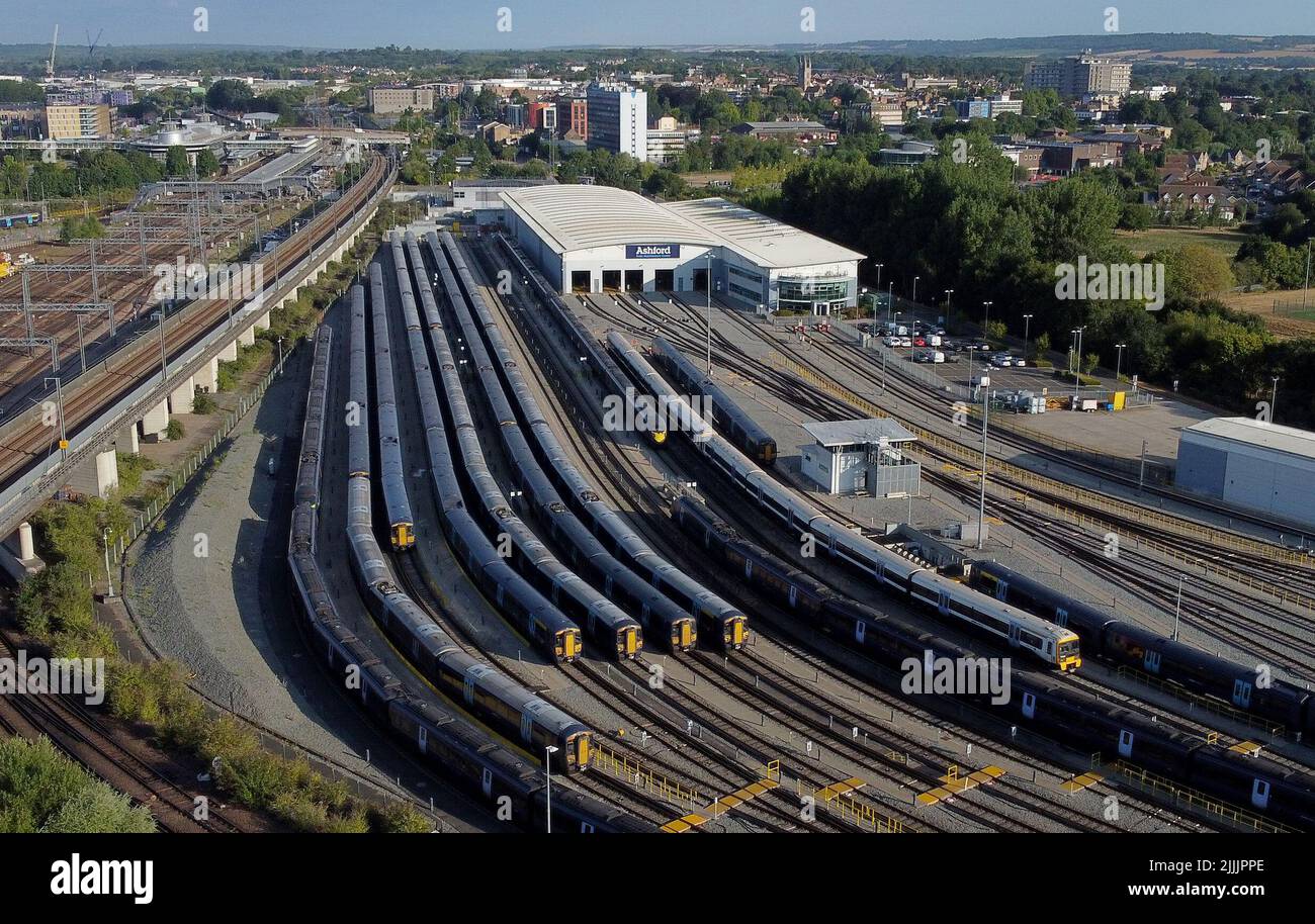 Southeastern railway strikes hi-res stock photography and images - Alamy