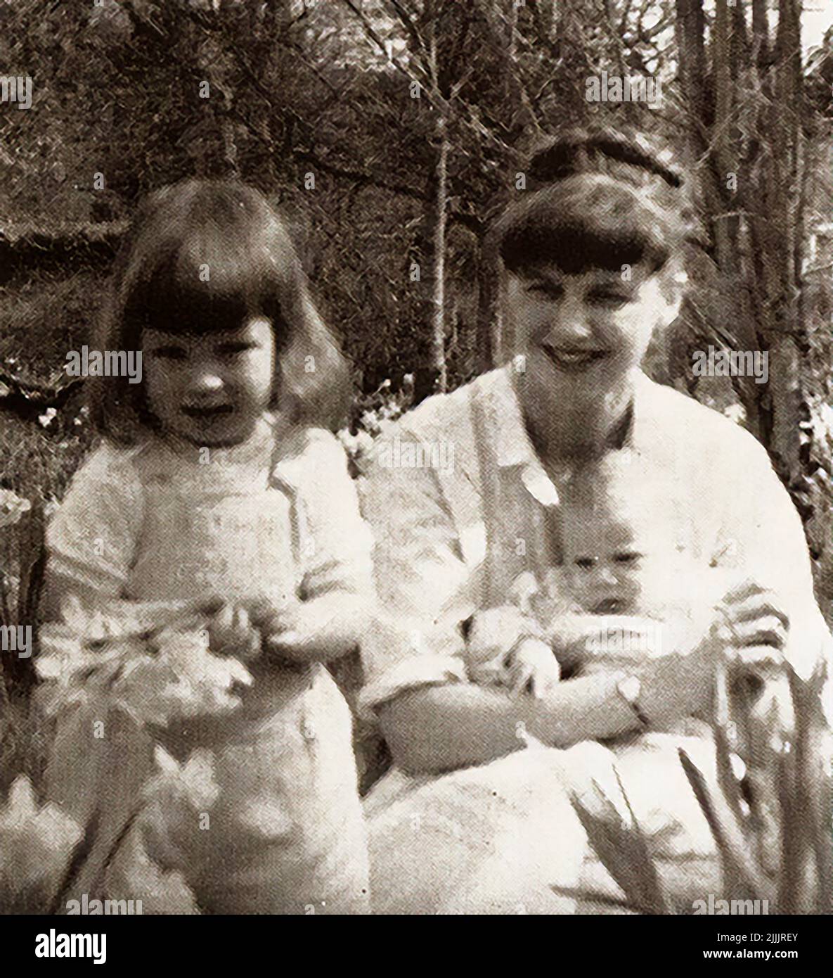 Arte infantil de niños hi-res stock photography and images - Alamy