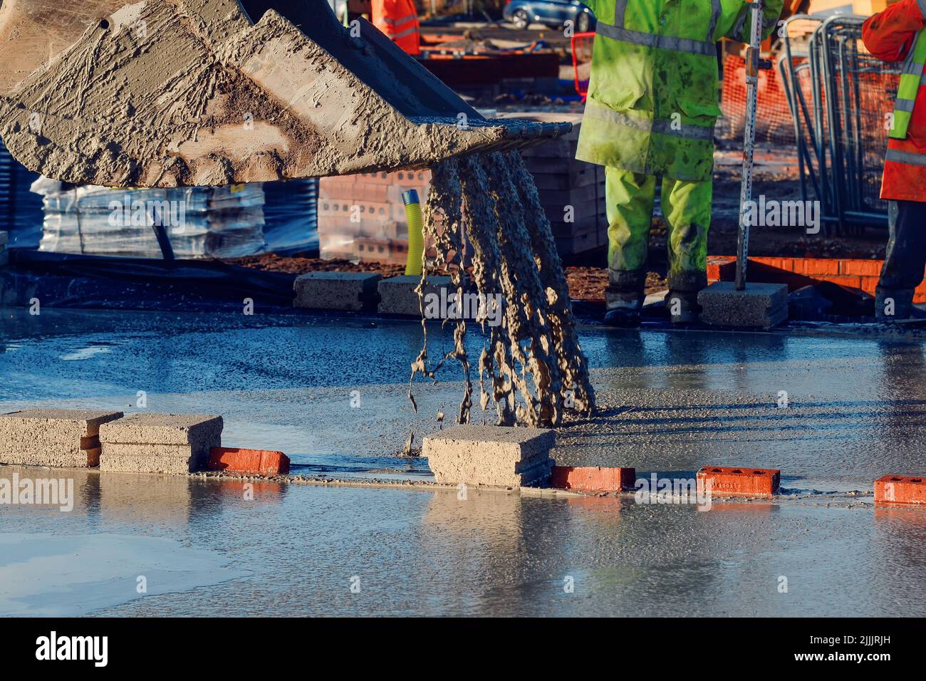 Ready mixed concrete pour hi-res stock photography and images - Alamy