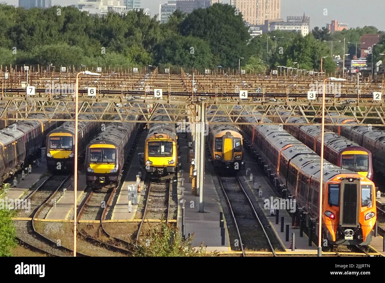 West midlands railway picket line hi-res stock photography and images ...