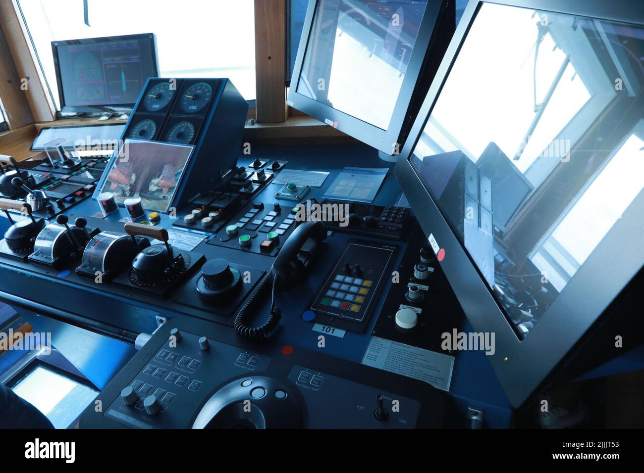wheelhouse in modern ship Stock Photo - Alamy