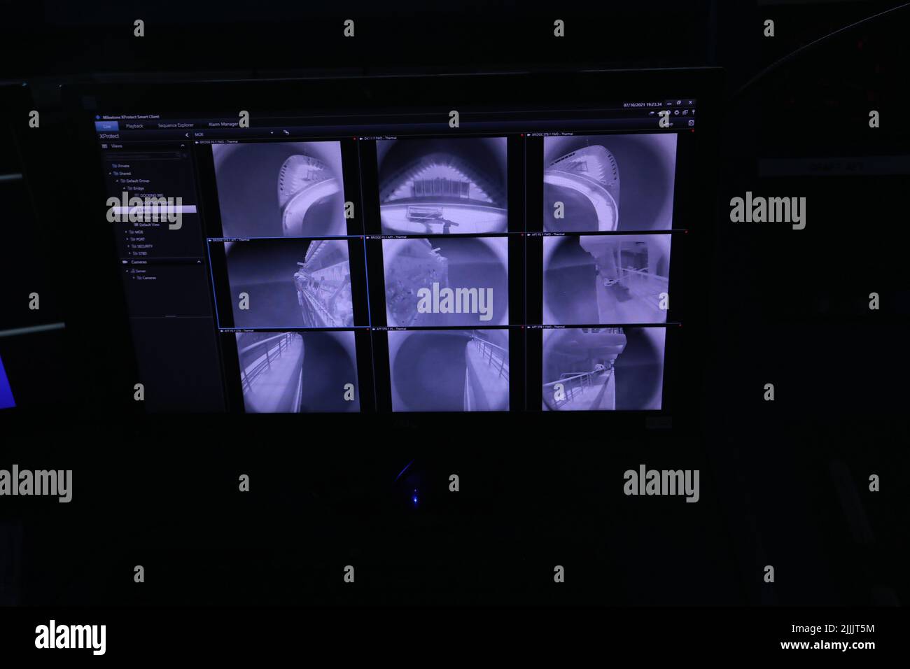 wheelhouse in modern ship Stock Photo - Alamy