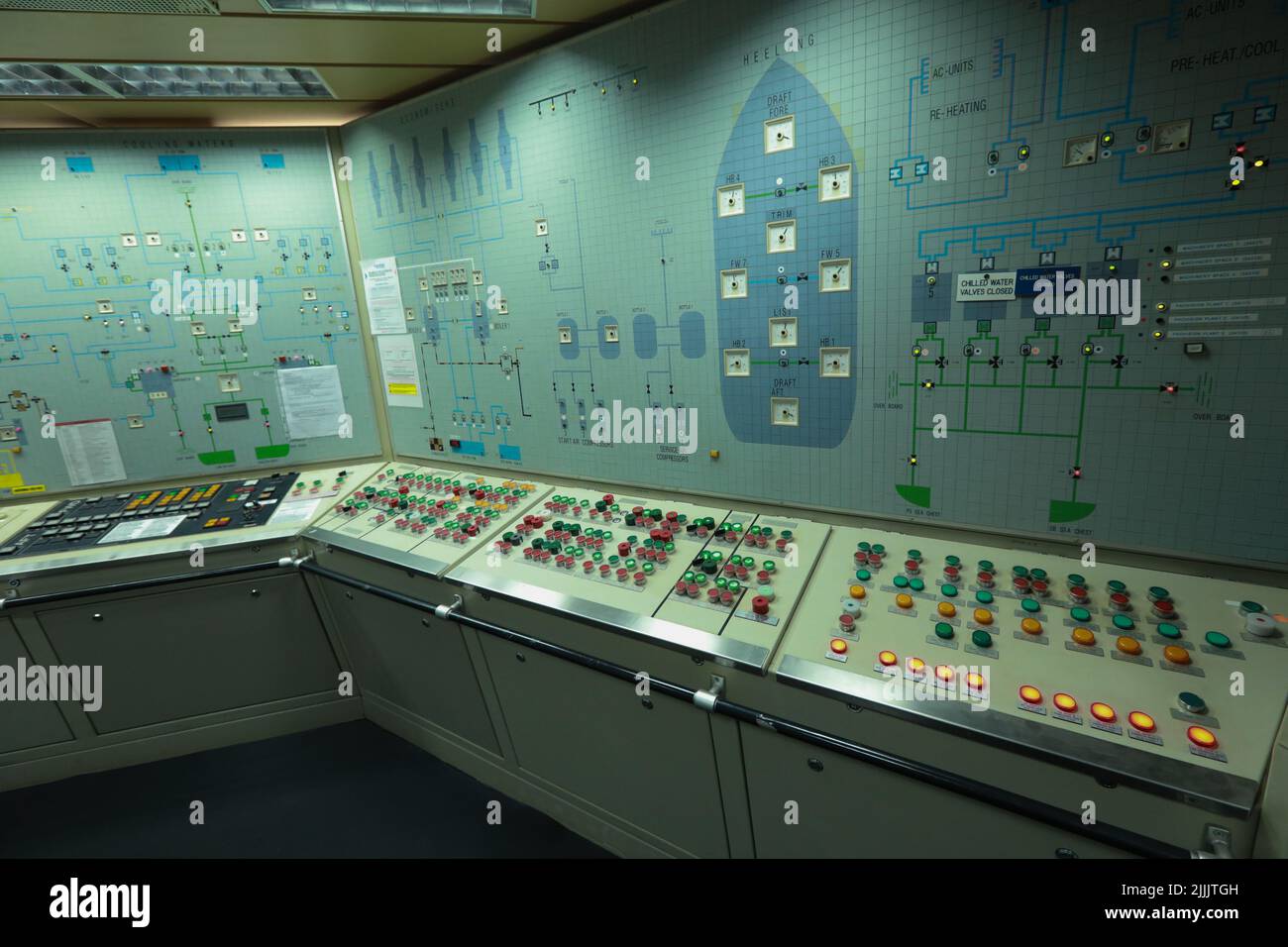 Control room oil rig hi-res stock photography and images - Alamy