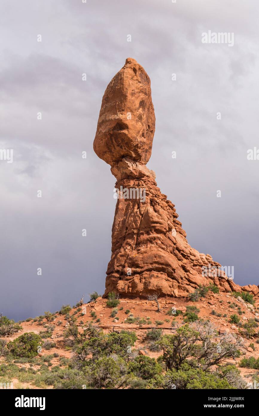 The iconic Balanced Rock in Arches Nationa Park, Utah stands 128 feet ...