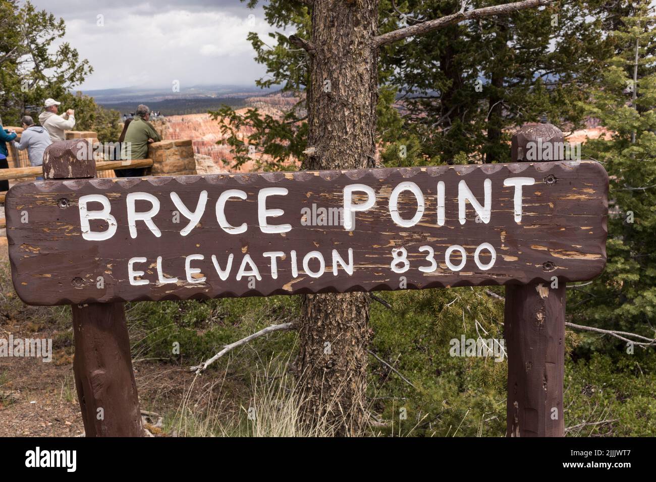 Bryce Point Sign, great place to see the Hoodoos - Bryce Canyon National Park, Southern Utah ...