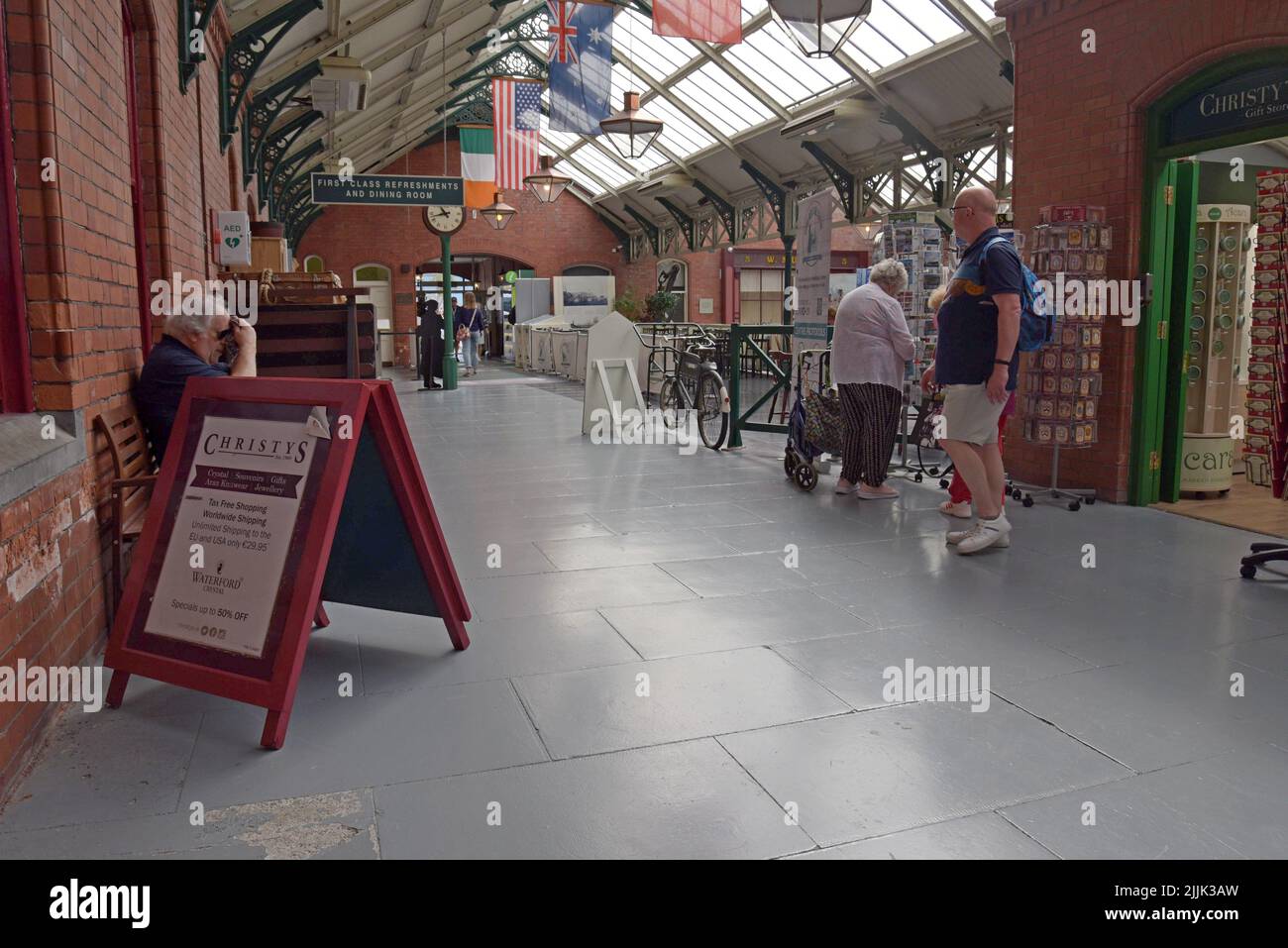 Pasengers from the Emerald Princess cruise ship visiting the Heritage ...