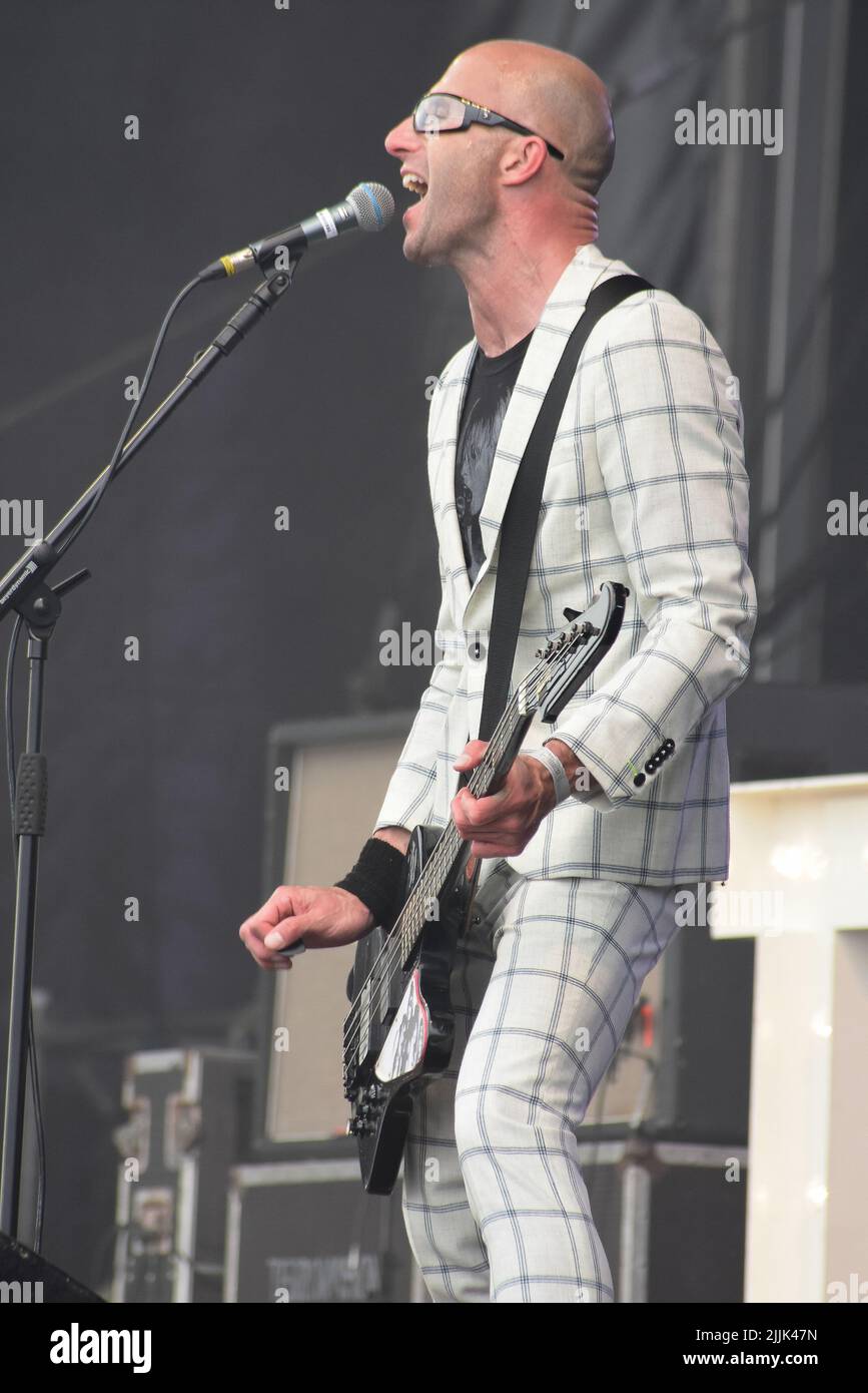 Leigh Marklew From Terrorvision Performing Live On Stage In Concert ...