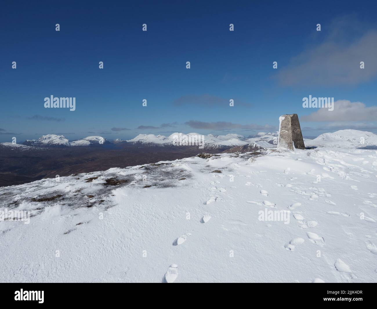 Slioch trig point hi-res stock photography and images - Alamy