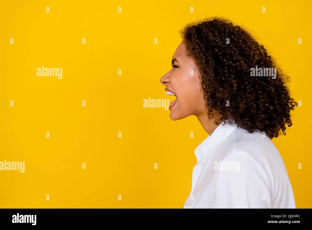 Profile photo of emotional woman open mouth scream say sale look empty ...