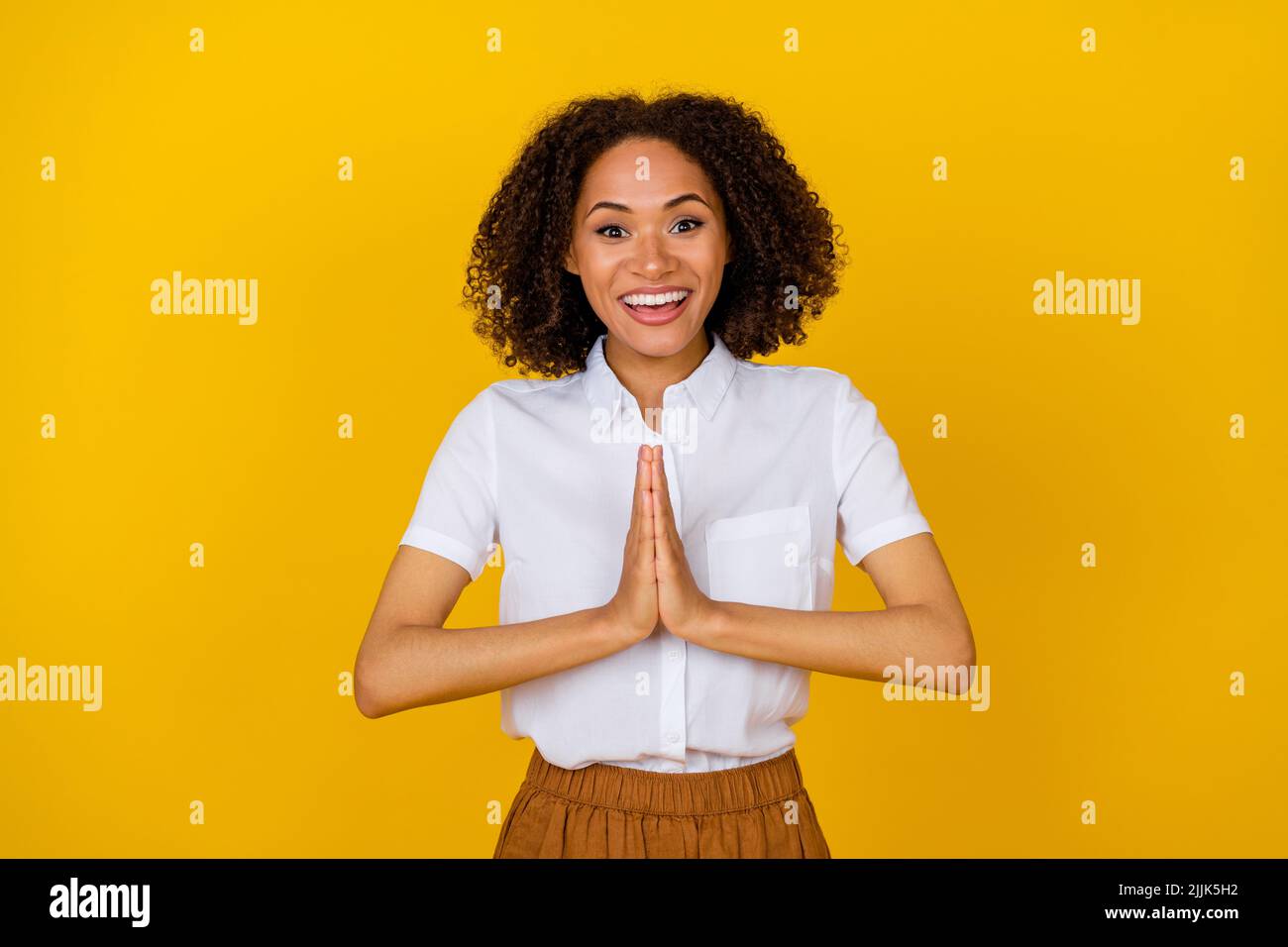 Photo of astonished cheerful grateful excited young woman clap palm ...