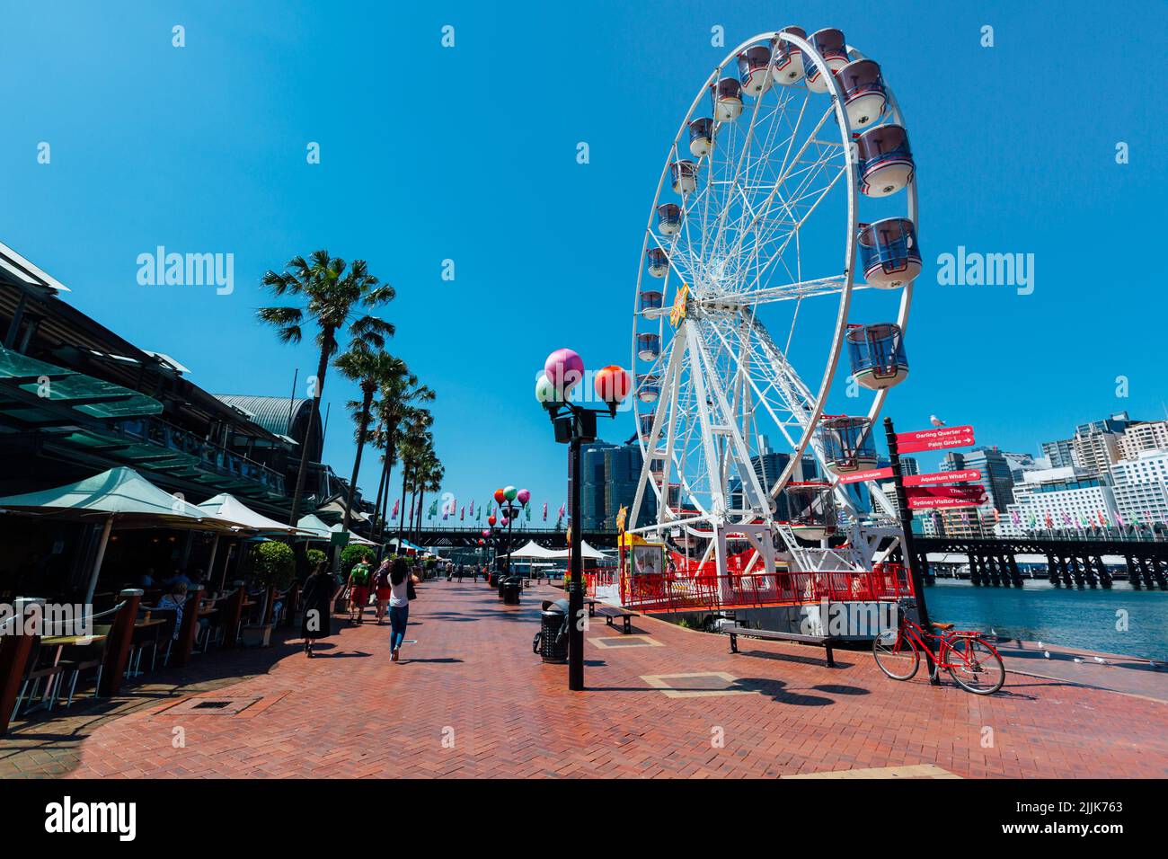 Ferris wheel sydney hi-res stock photography and images - Alamy