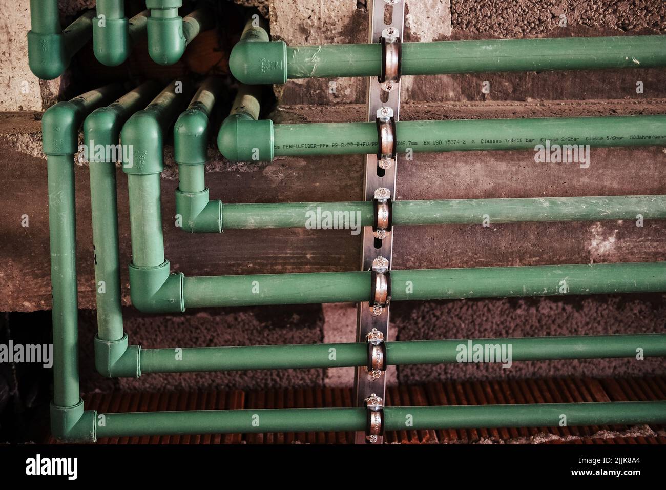 Green industrial metal hi-res stock photography and images - Alamy
