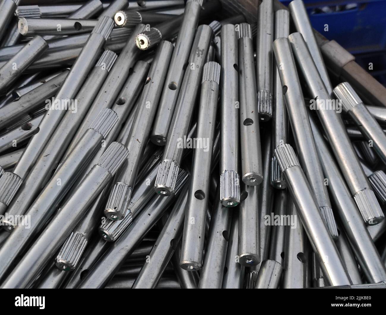 Junkyard engine hi-res stock photography and images - Alamy