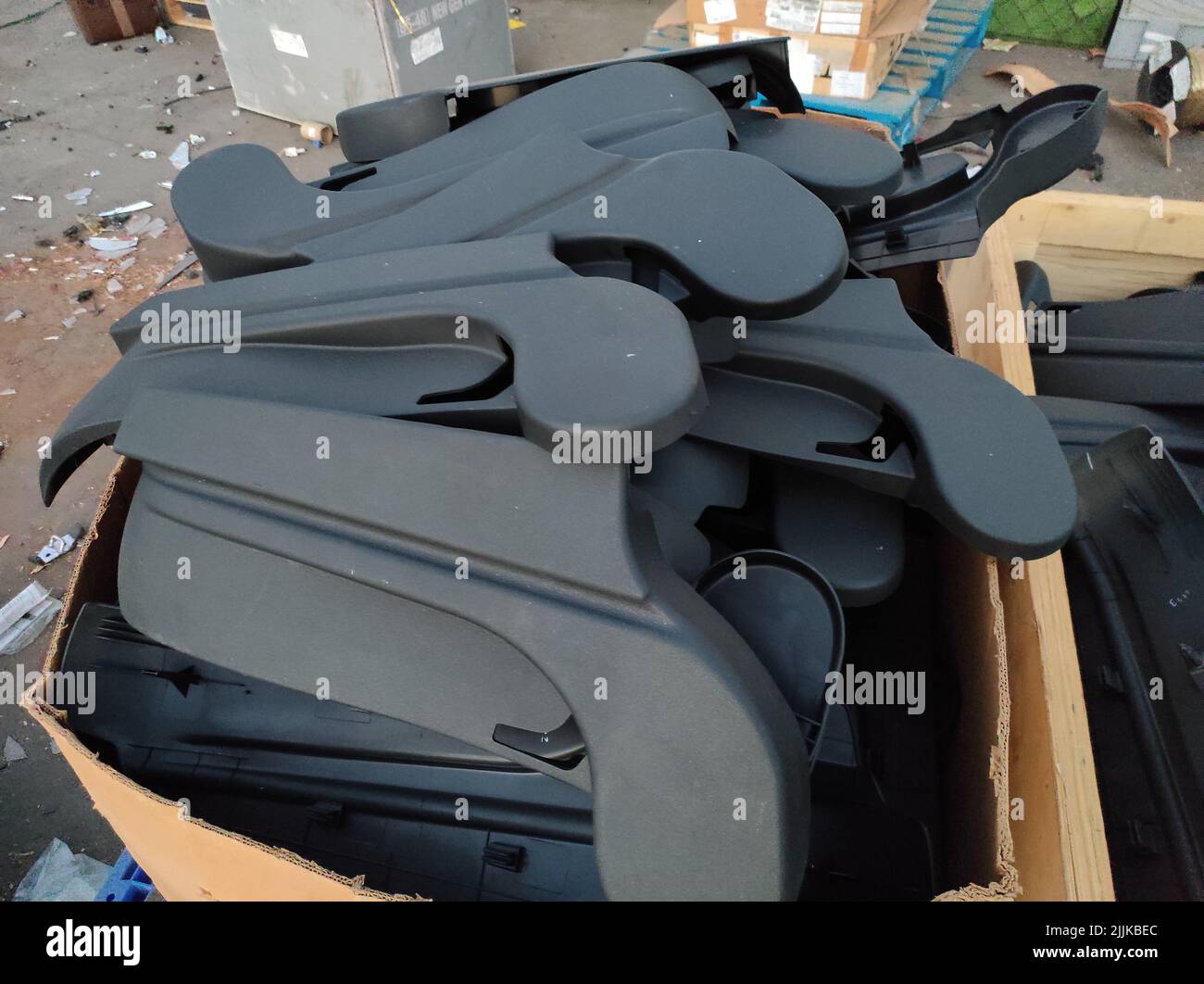 Broken plastic part hi-res stock photography and images - Alamy