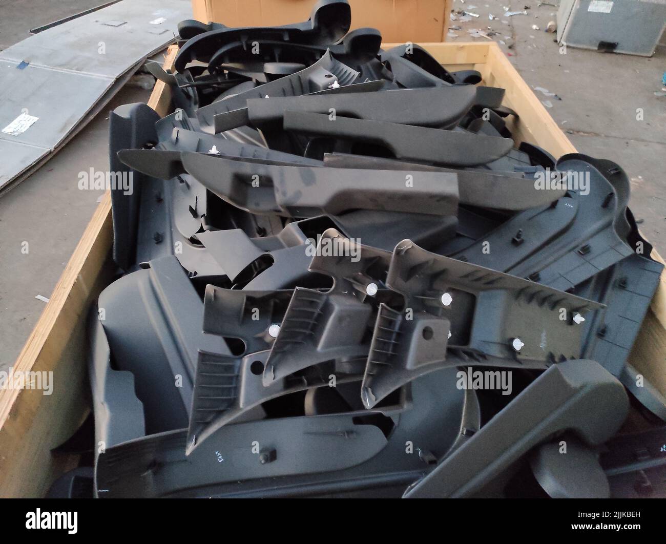 Junkyard engine hi-res stock photography and images - Alamy