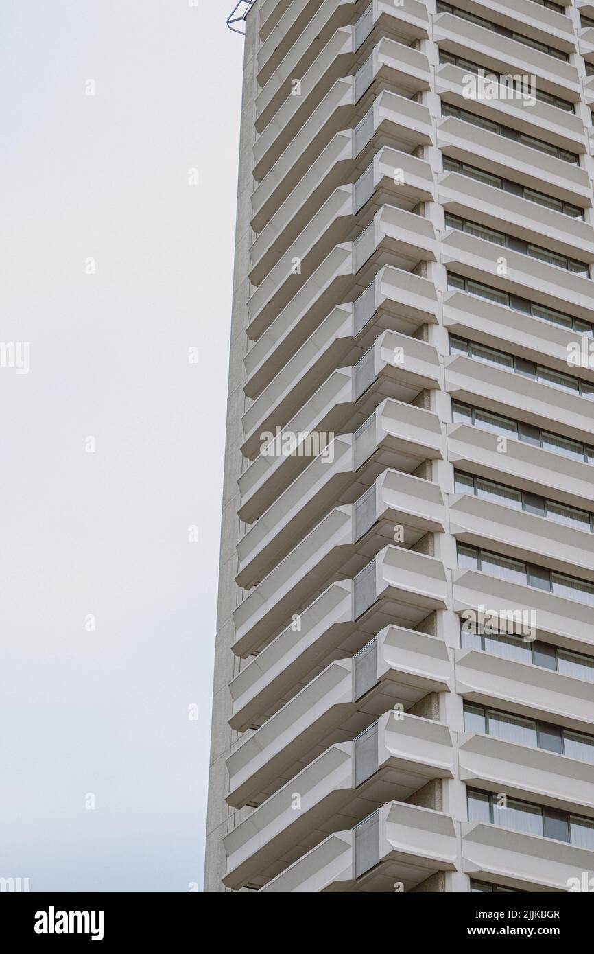 Tall vertical structure hi-res stock photography and images - Alamy