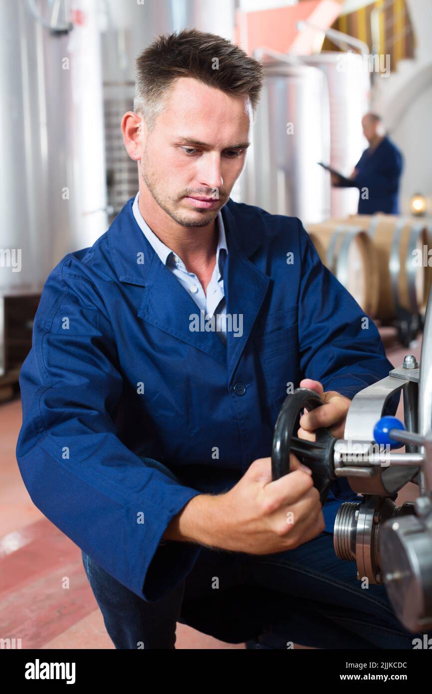 Operator control in tank hi-res stock photography and images - Alamy