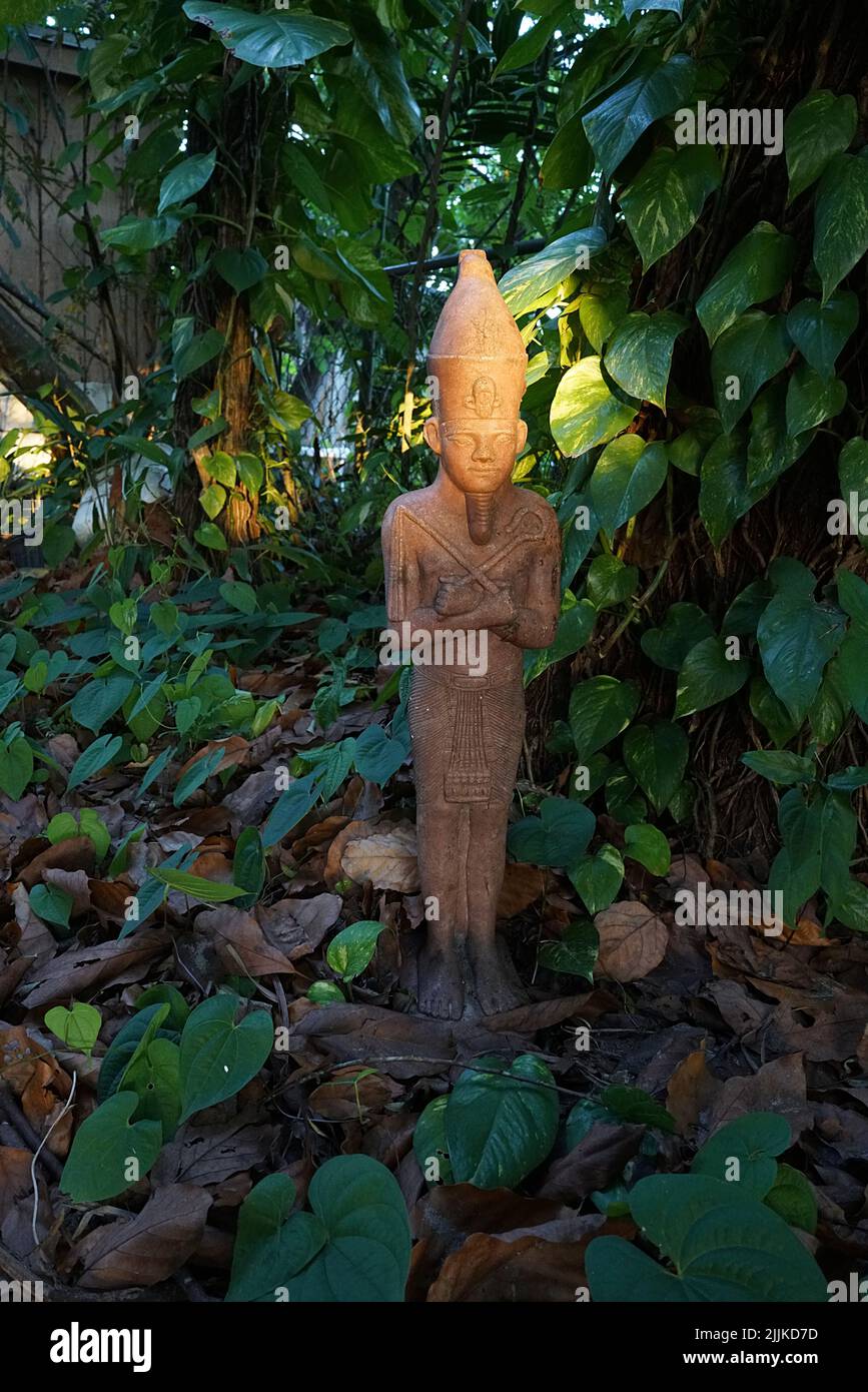 Egyptian god osiris hi-res stock photography and images - Alamy
